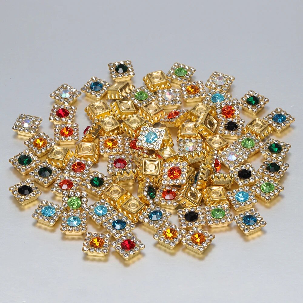 Многоцветные квадратные стразы кабошоны 10 мм 100 шт