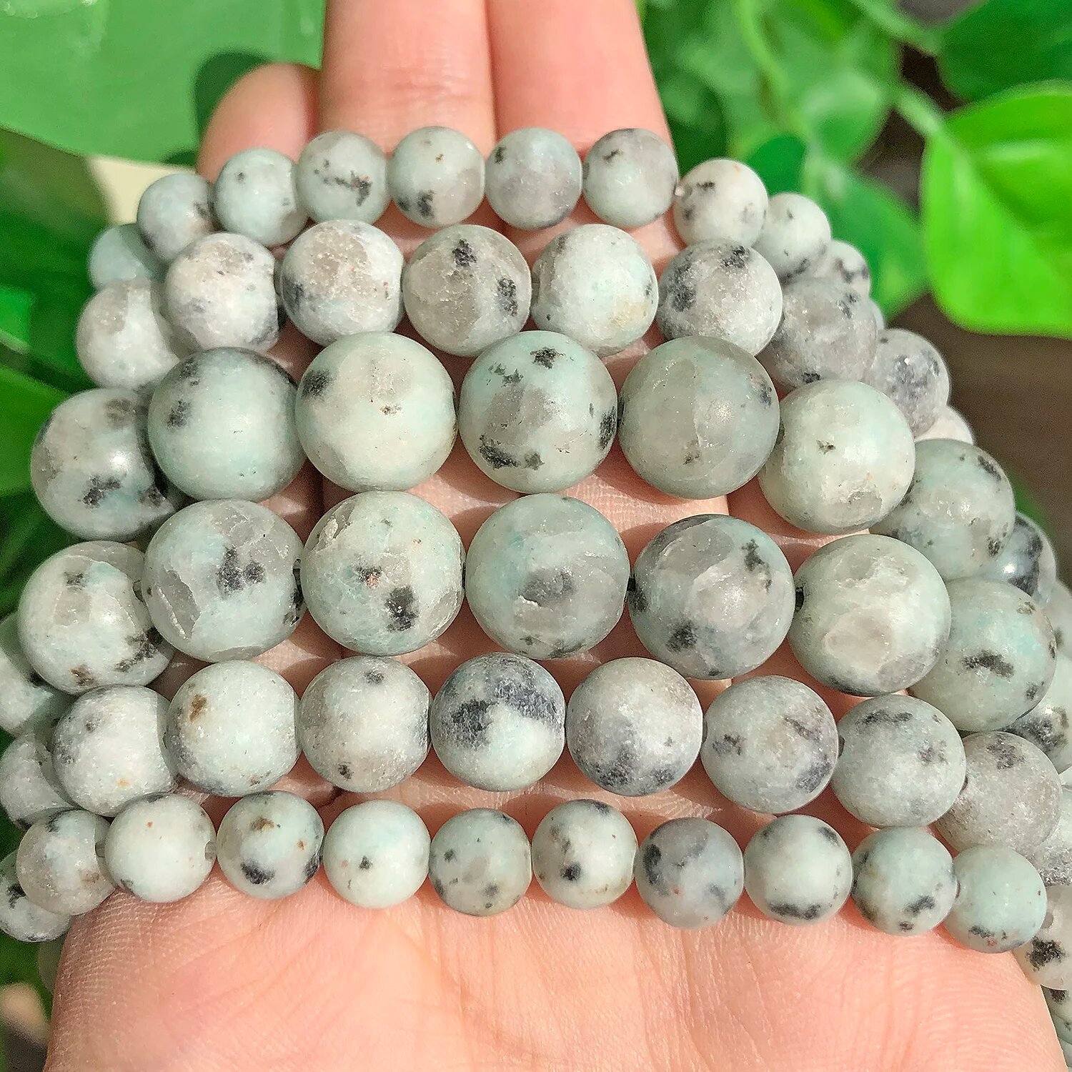 Бусины из яшмы GMB724 светло-зелёные 4-10 мм 8mm 46pcs