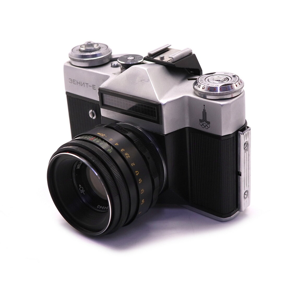Фотоаппарат Зенит Е + Гелиос-44-2 олимпийский