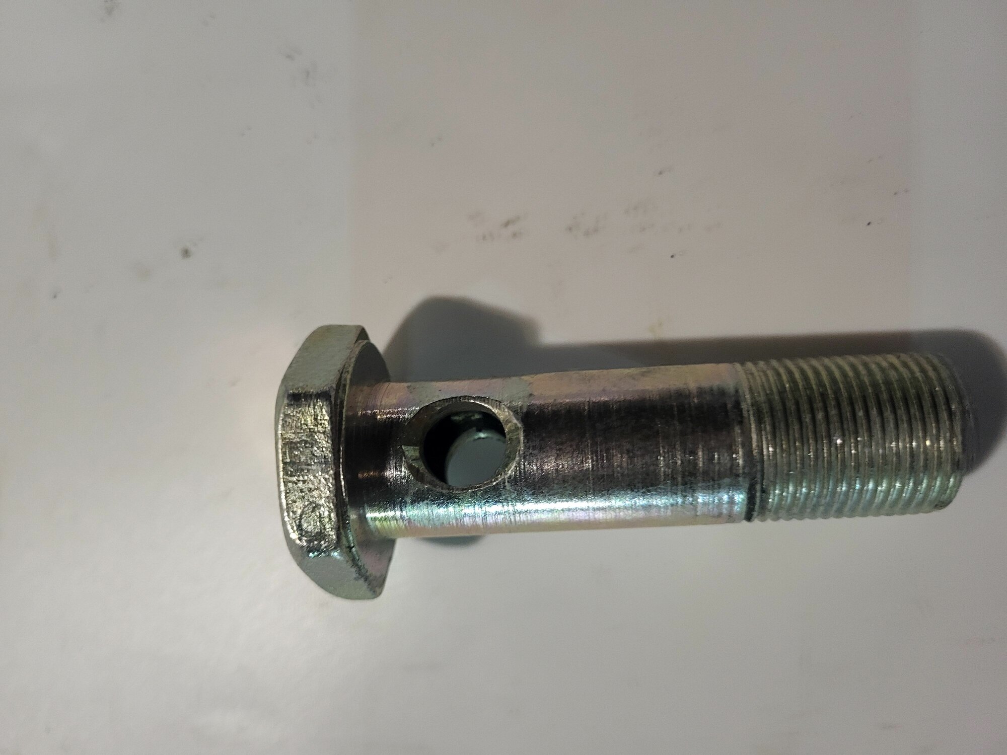 Болт штуцер Р-80 арт.50-4607031 бзтдиа