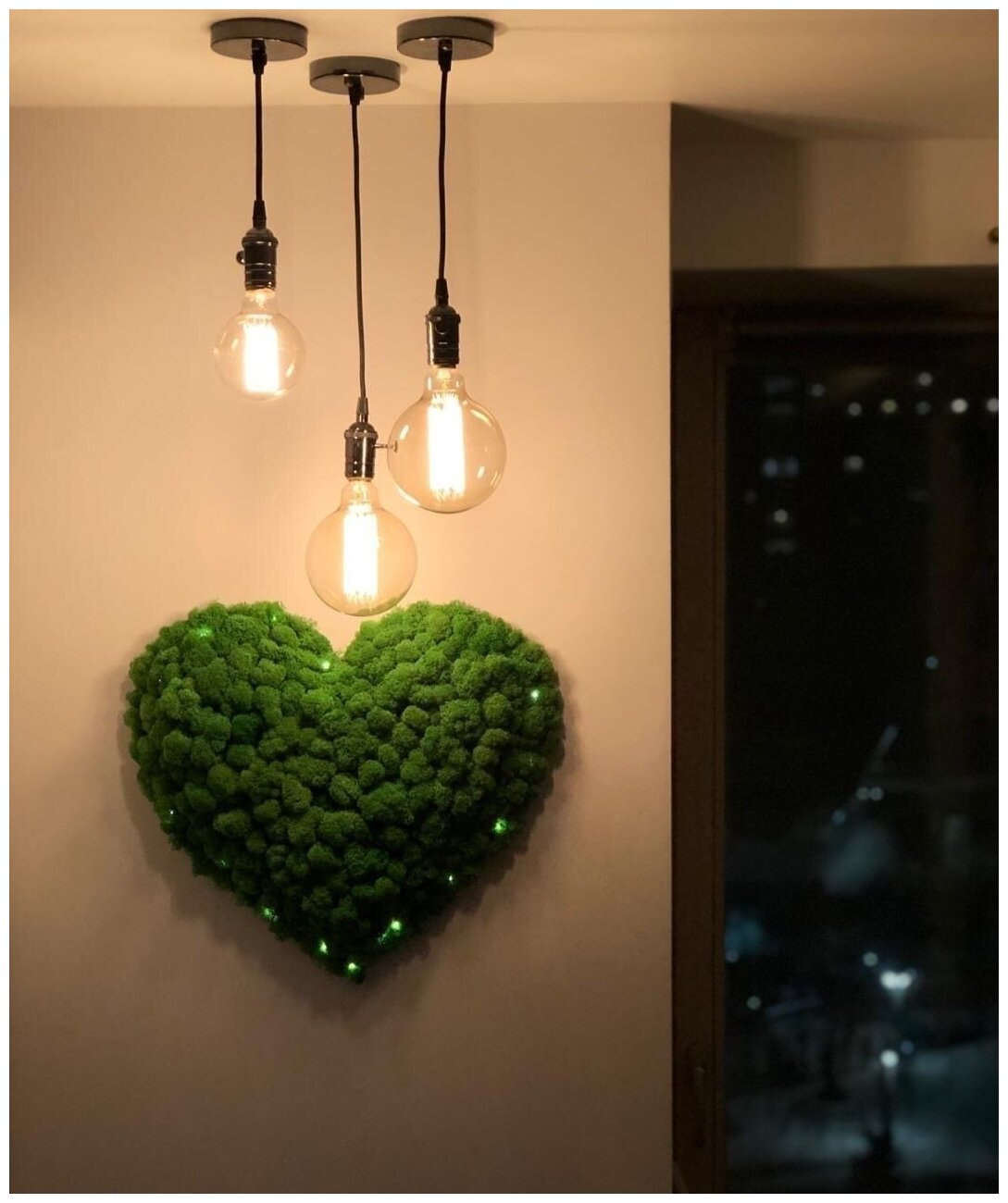 Панно/картина "Сердце" Дом Мха - MossArt из стабилизированного мха Ягель с подсветкой в подарочной упаковке, 50*47 см.