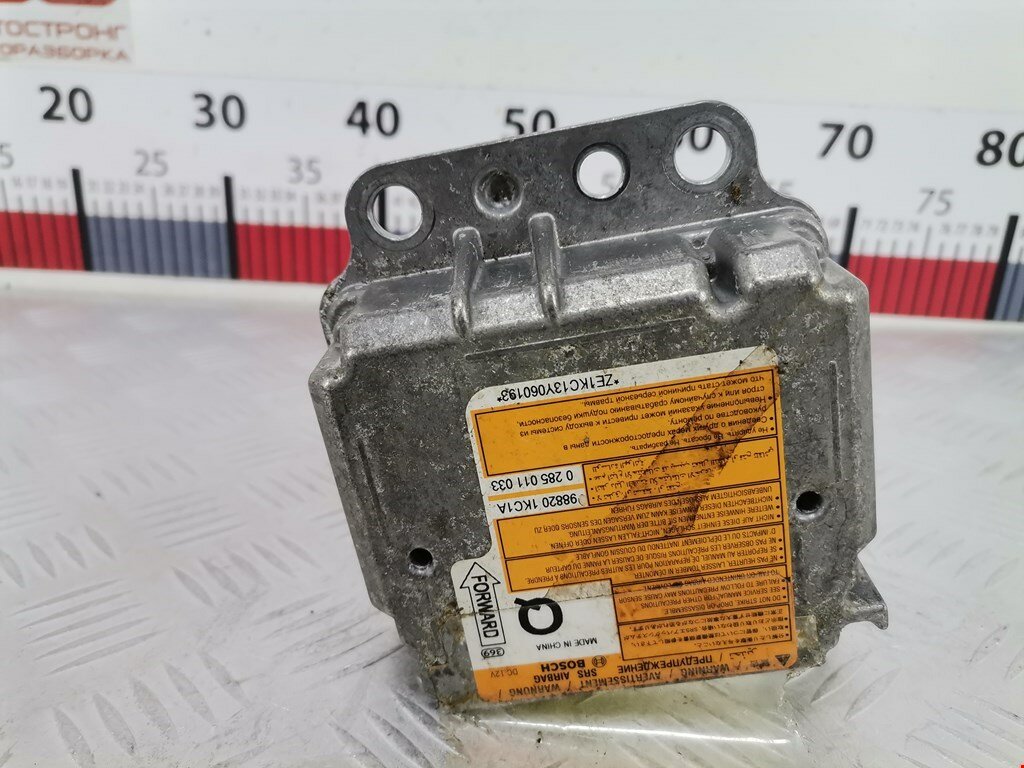 Блок управления Air Bag Nissan Juke 988201KC1A арт. 1690422