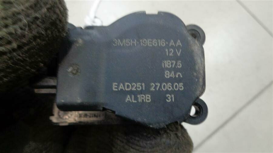 Моторчик заслонки отопителя от Ford Focus 2 2004-2008