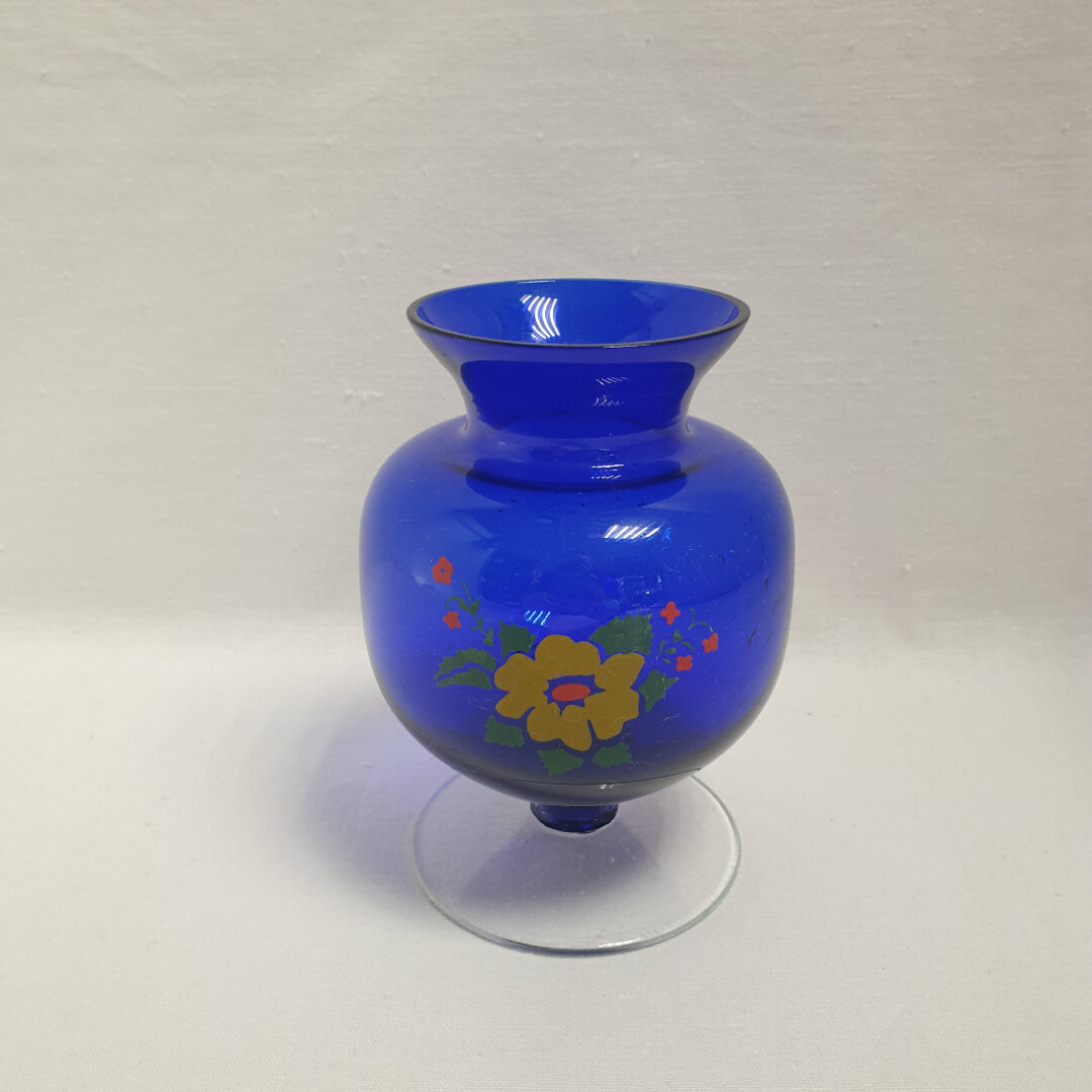 Ваза для цветов, стекло, кобальт, деколь, высота 13 см, 300 мл. Винтаж, СССР.