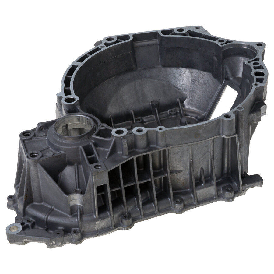 Картер КПП ВАЗ 2181 картер сцепления (тросовая КПП, под 8кл двигатель) (артикул 21810-1601015-00)