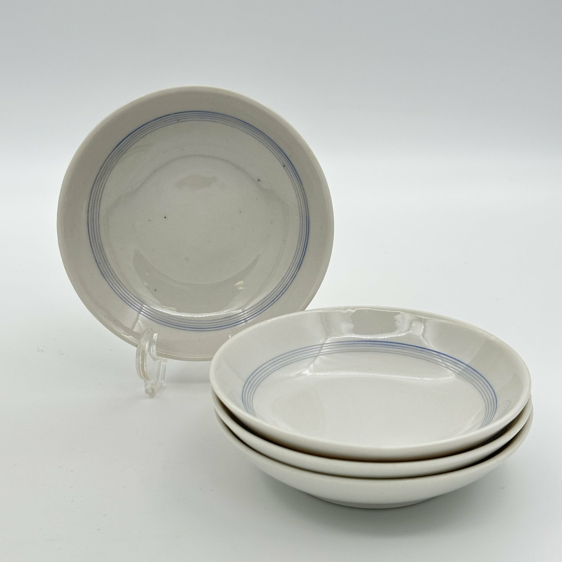 Набор из 4-х розеток, украшенных линейным орнаментом [Экспортная марка], фарфор