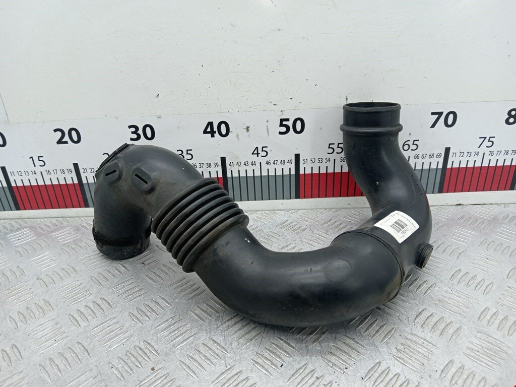 Патрубок воздушного фильтра (гофра инжектора) Renault Master 3 165554107R арт. 1982417