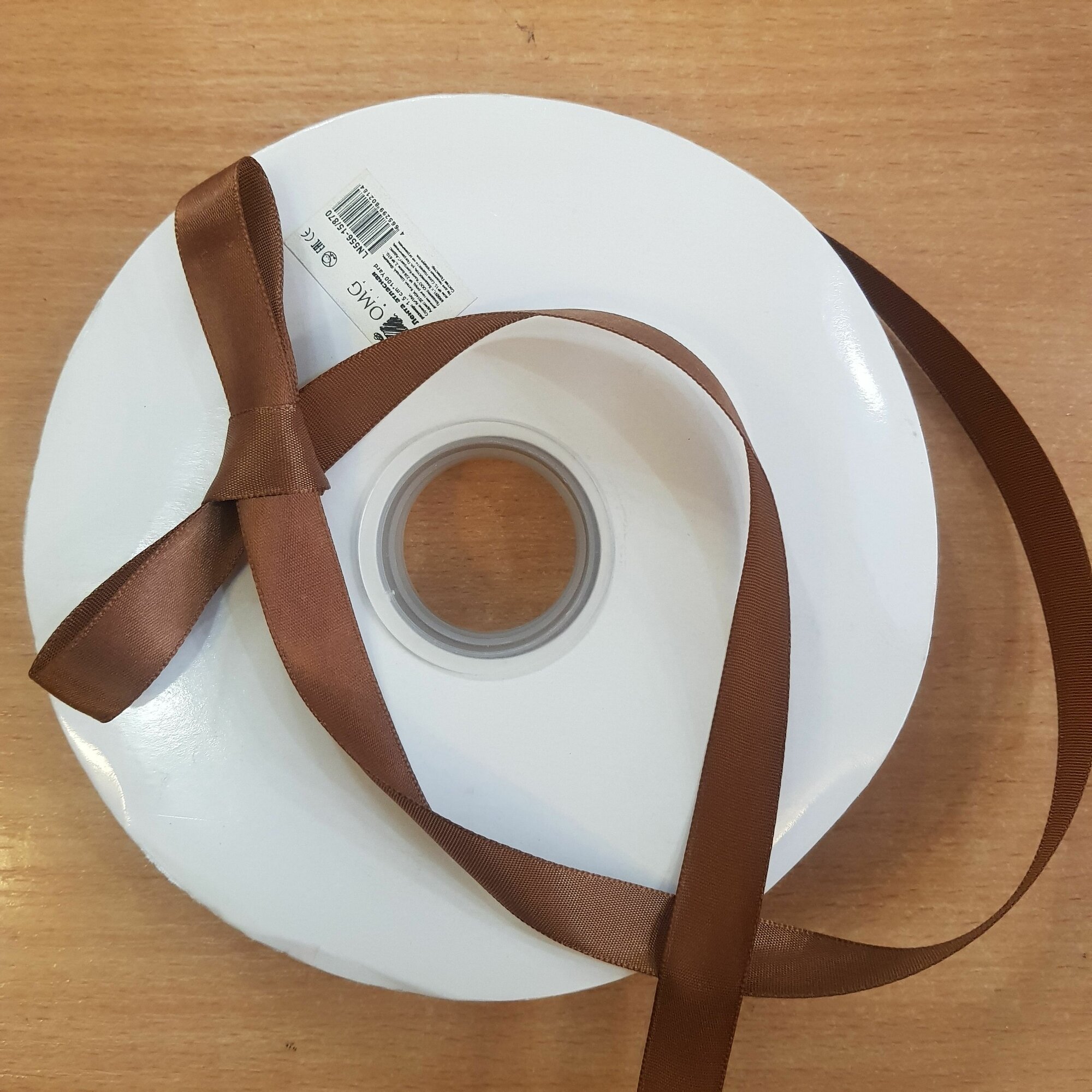 Лента для упаковки подарков, цветов, цвет коричневый, атласная, ширина ленты 1,5см, ширина бабины 16см, 4890С