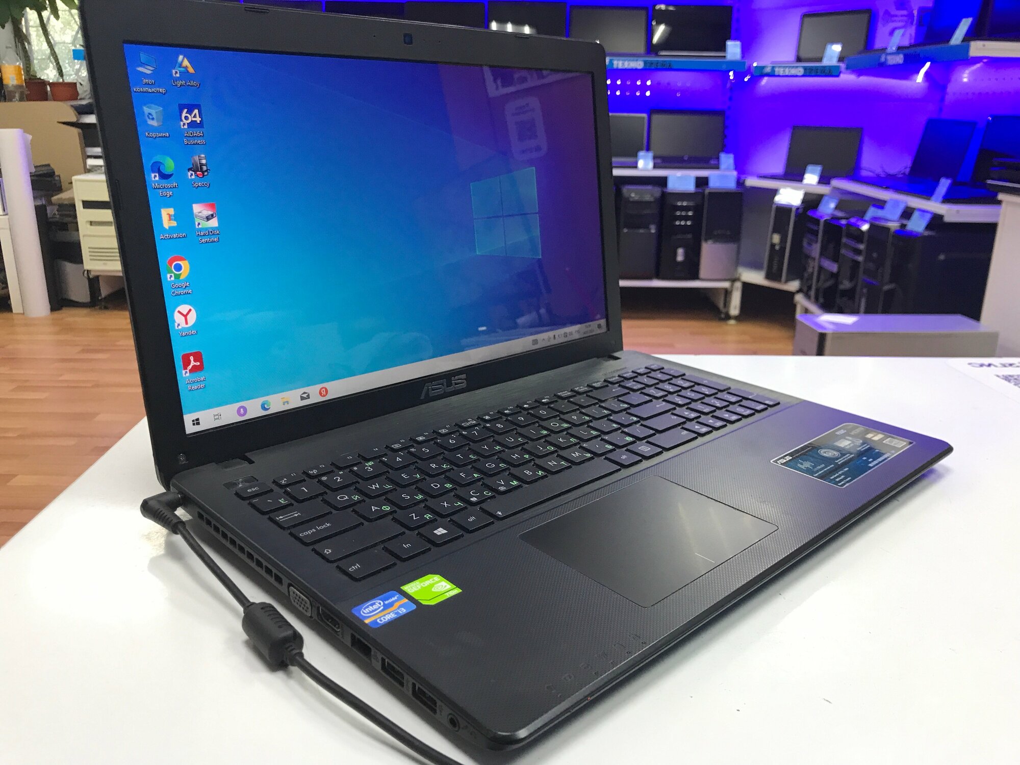 Ноутбук Asus F552CL-SX090H\Intel Core i3-3217U 1.8GHz (2+2 ядра)\6Gb DDR3\15.6" 1366x768\1000Gb\GeForce GT 710M (1Gb)