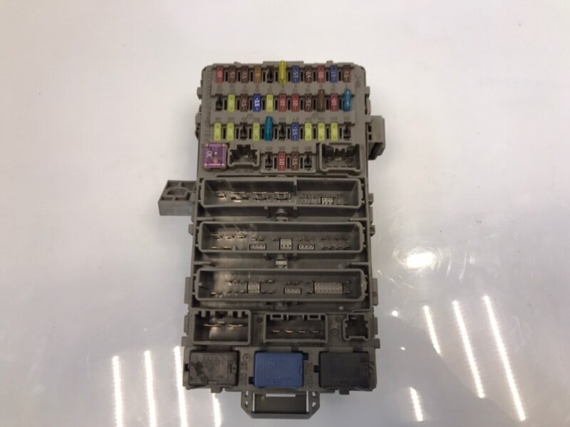 Б/У блок предохранителей, реле салона Honda Civic 4D 2006 FD1 R18A1 проверить номер 39637 HONDA арт. 38200SNBG61, 38200SNBG41