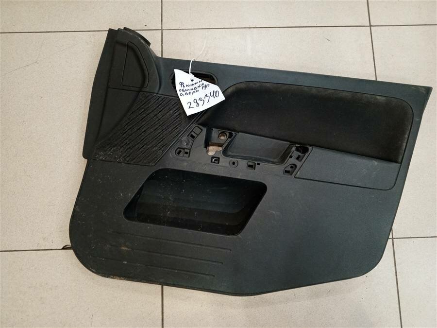 Обшивка двери передней правой от Ford Fusion 2002-2012