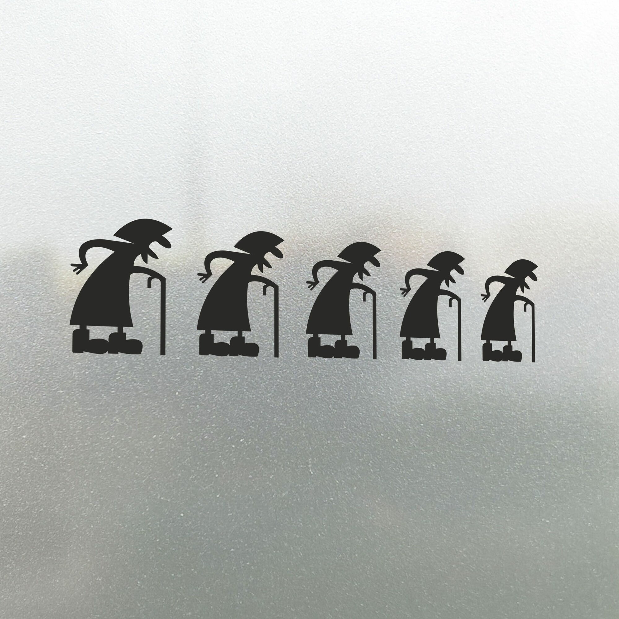 Наклейка на авто Бабушки 30x7