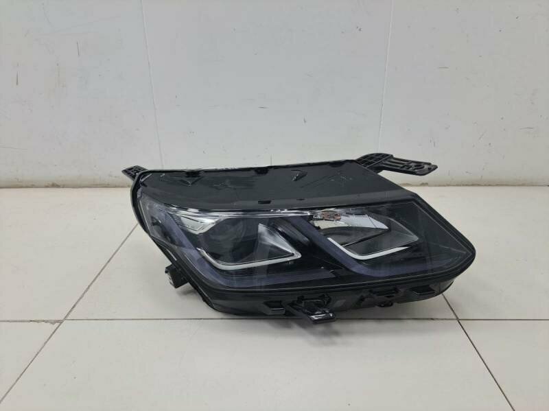 Фара правая Geely Coolray 2018