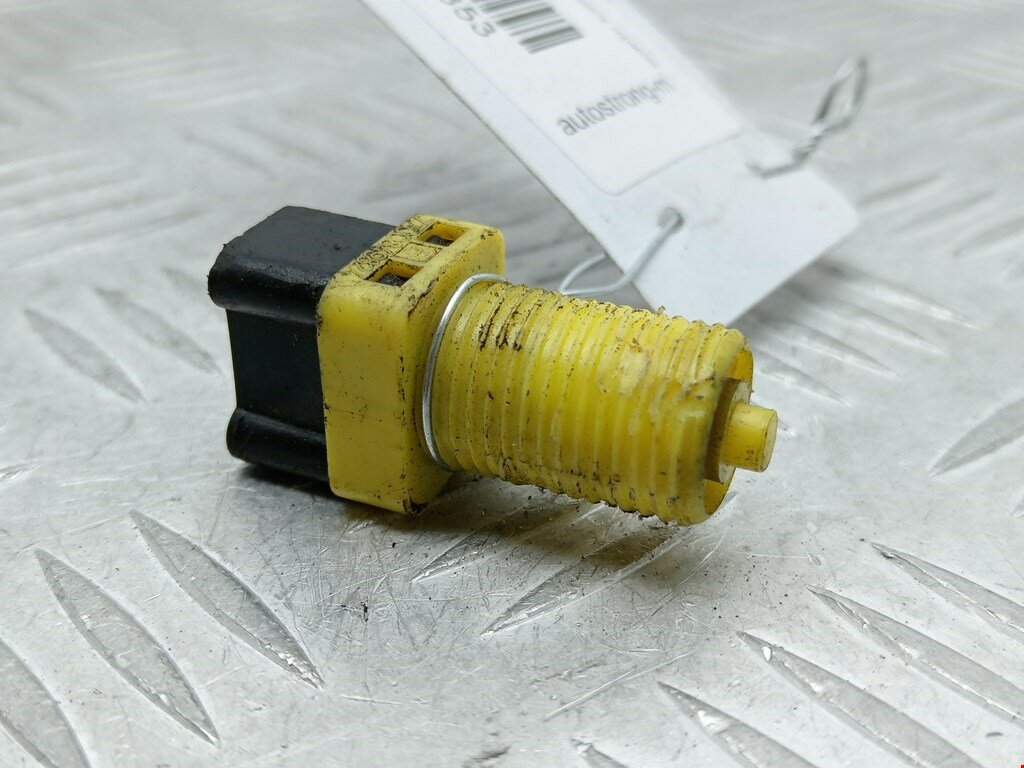 Датчик положения педали тормоза (Выключатель стоп-сигналов) Renault Scenic 1 7700849824 арт. 1915853