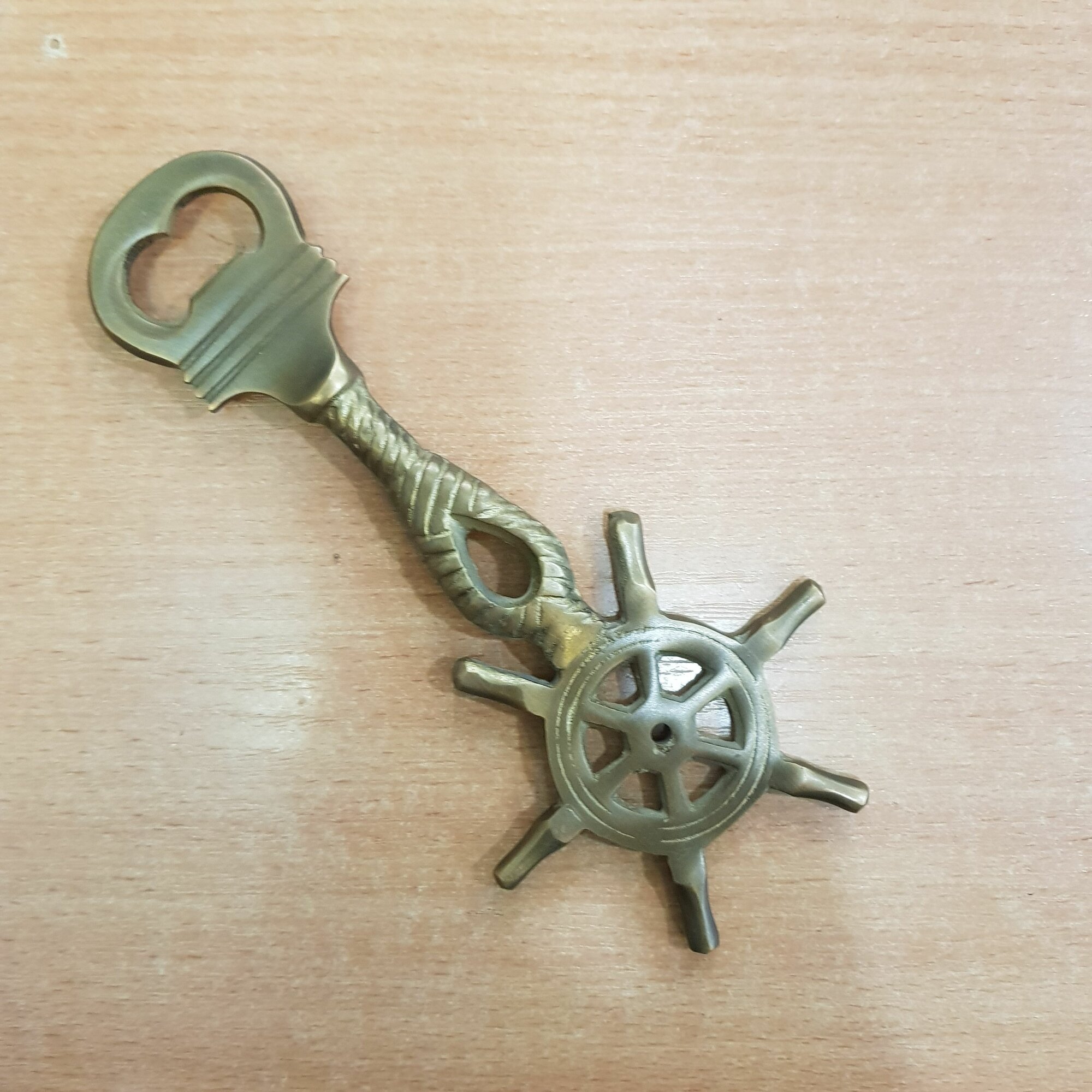 Сувенир Морской "Открывалка Штурвал" бронза, 18х8,5х1,3см, Индия