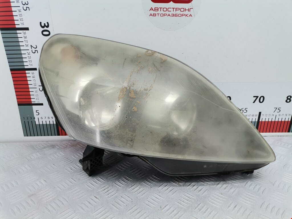 Фара правая Opel Zafira B 93179913 арт. 2044008