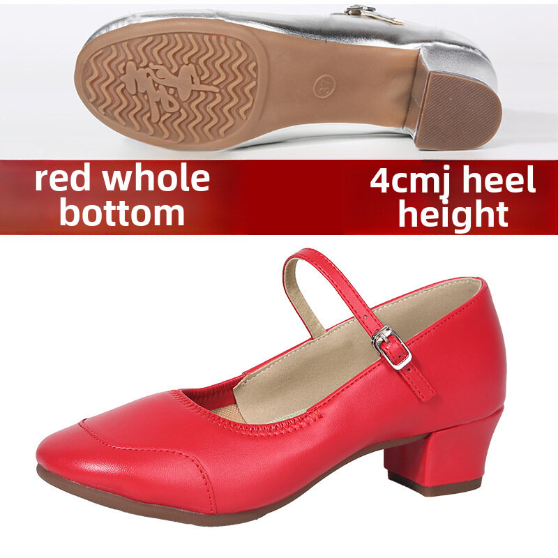 Спортивные туфли