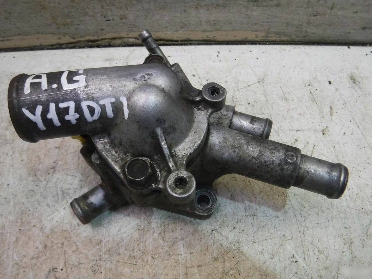 Корпус термостата Opel Astra G (1998—2009) 97128723 98069819