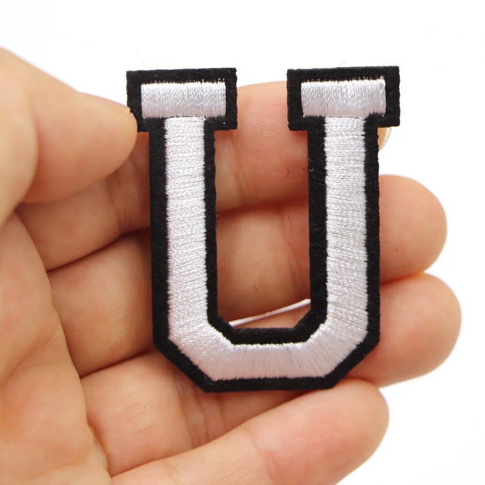 Вышитые нашивки с буквами алфавита Серый, U