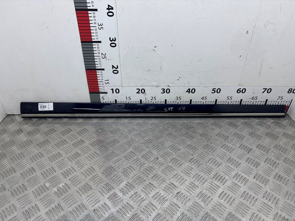 Накладка (молдинг) двери передней левой Mercedes C-Class (W203) A2036904962 арт. 2261061