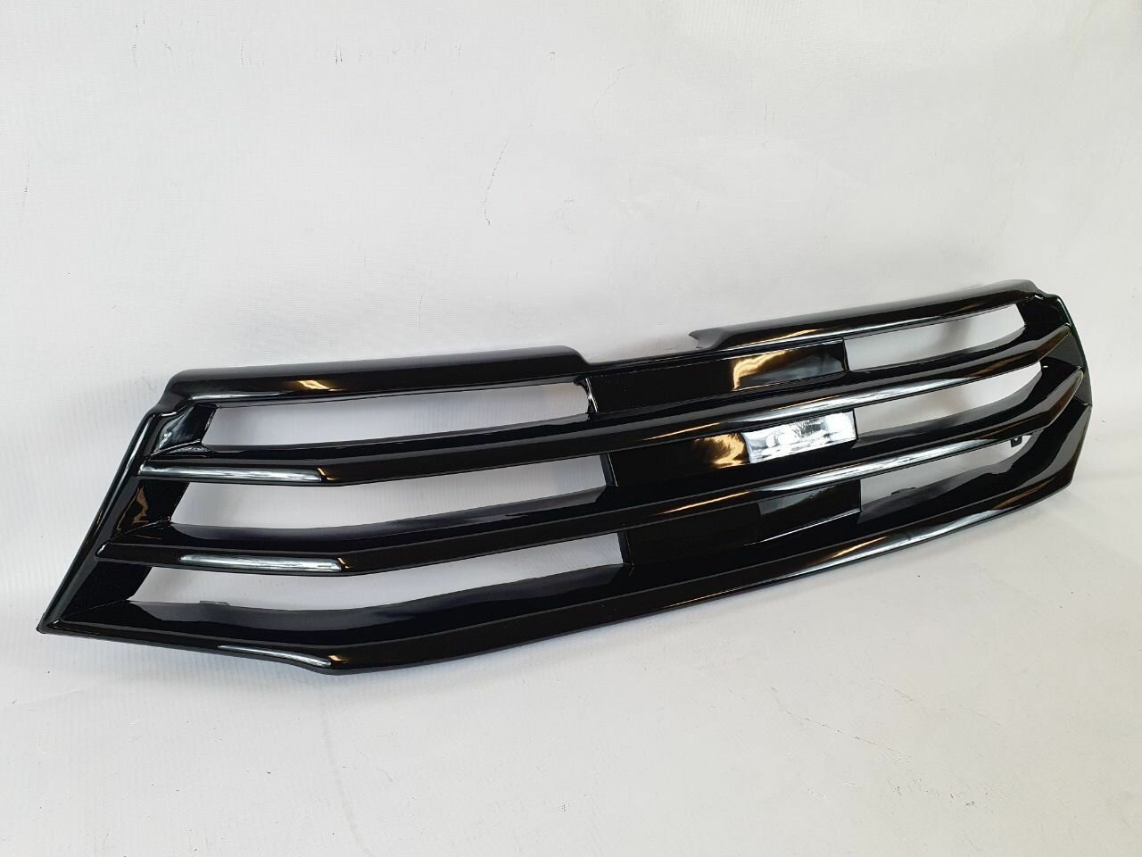 Решётка радиатора Lada Vesta тюнинг