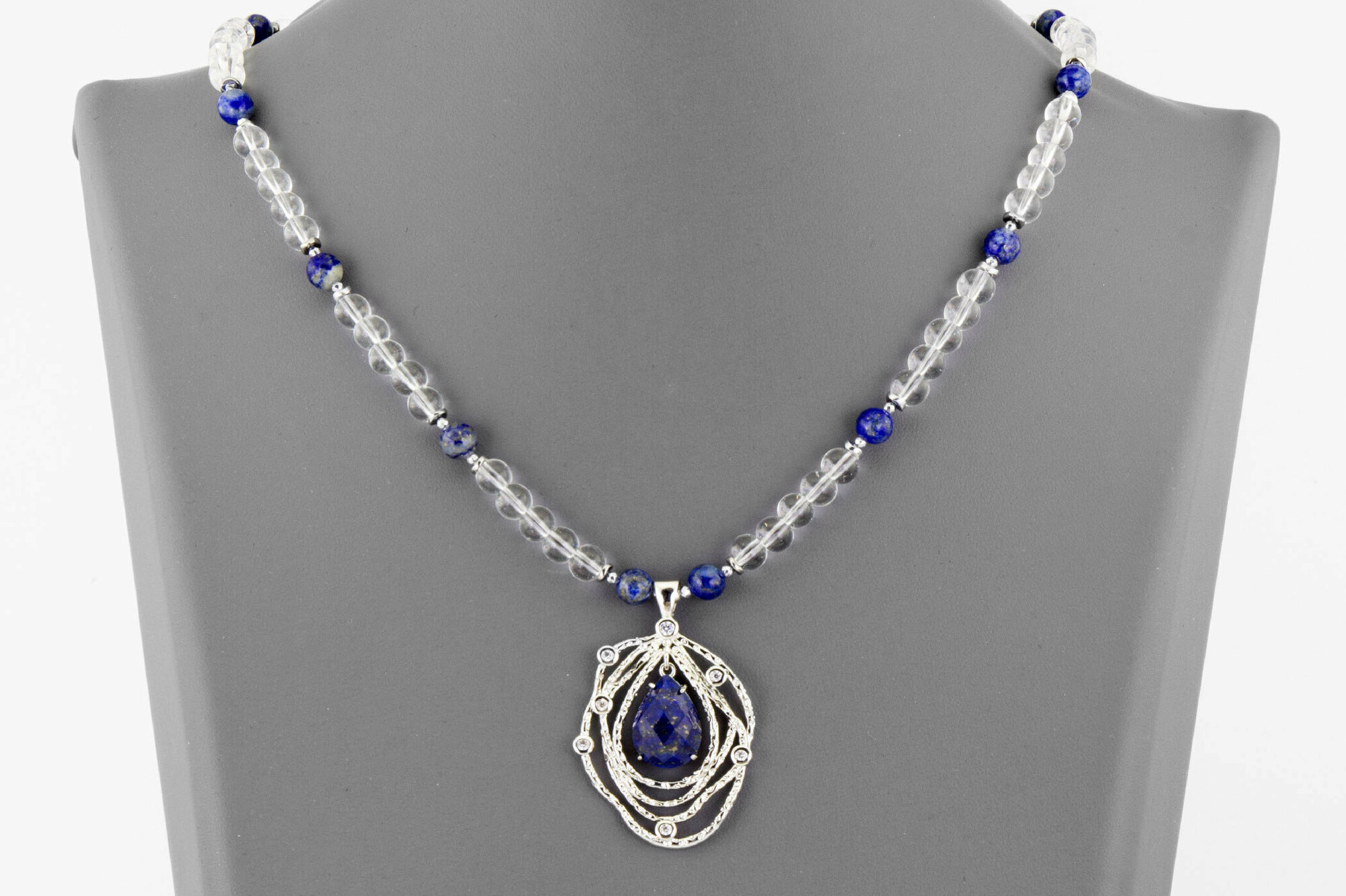 Бусы, лазурит