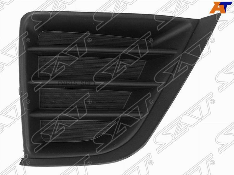 Заглушка бампера Toyota Corolla (E180) 12-16 (Спереди/ Справа) Sat арт. ST-TY33-000C-1