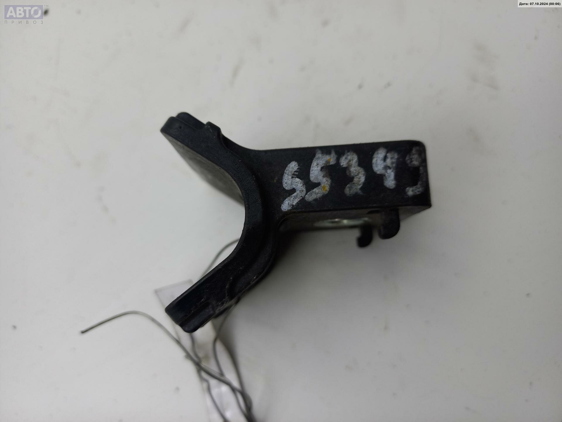 Кронштейн радиатора Opel Astra J (2009-2015)