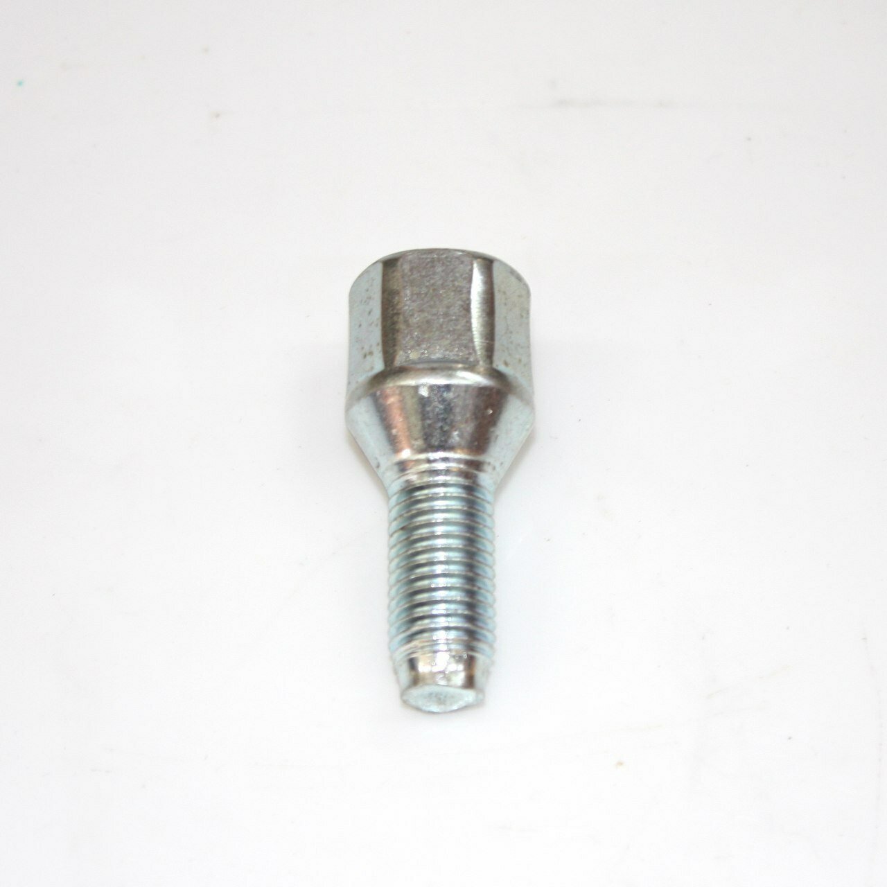 Болт колесный 94501733 для Chevrolet Lanos, Daewoo Nexia, Espero, Lanos