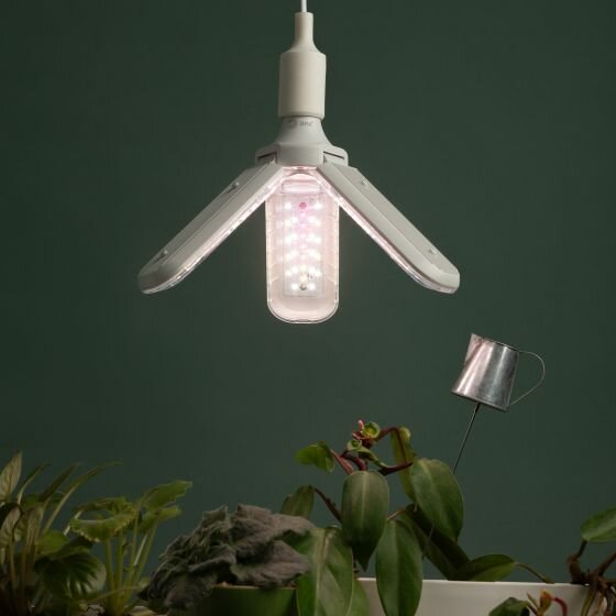 Фитолампа для растений светодиодная 3-х лепестковая полного спектра 30 Вт Е27