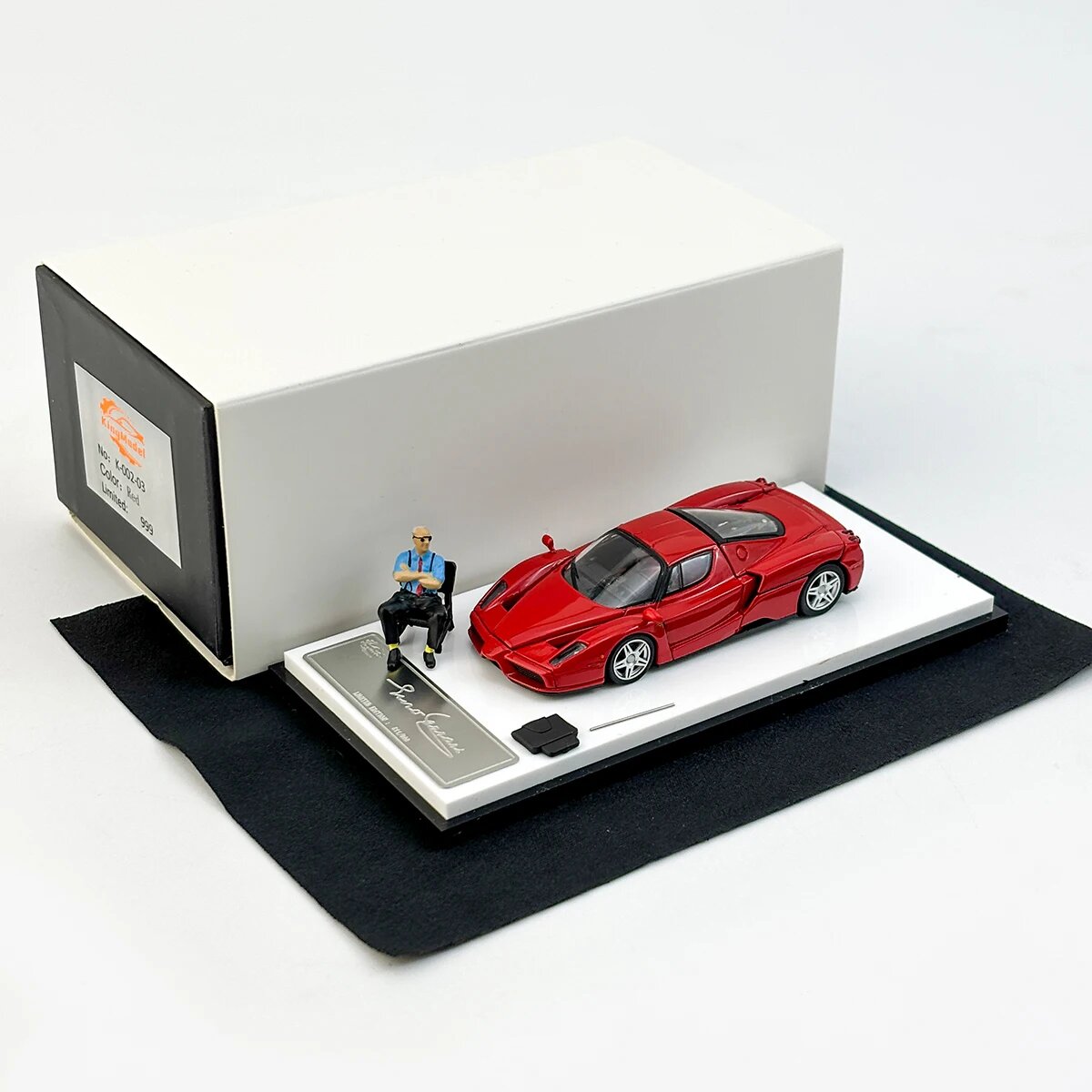 TOMICA Ferrari Enzo, красный, 1:64
