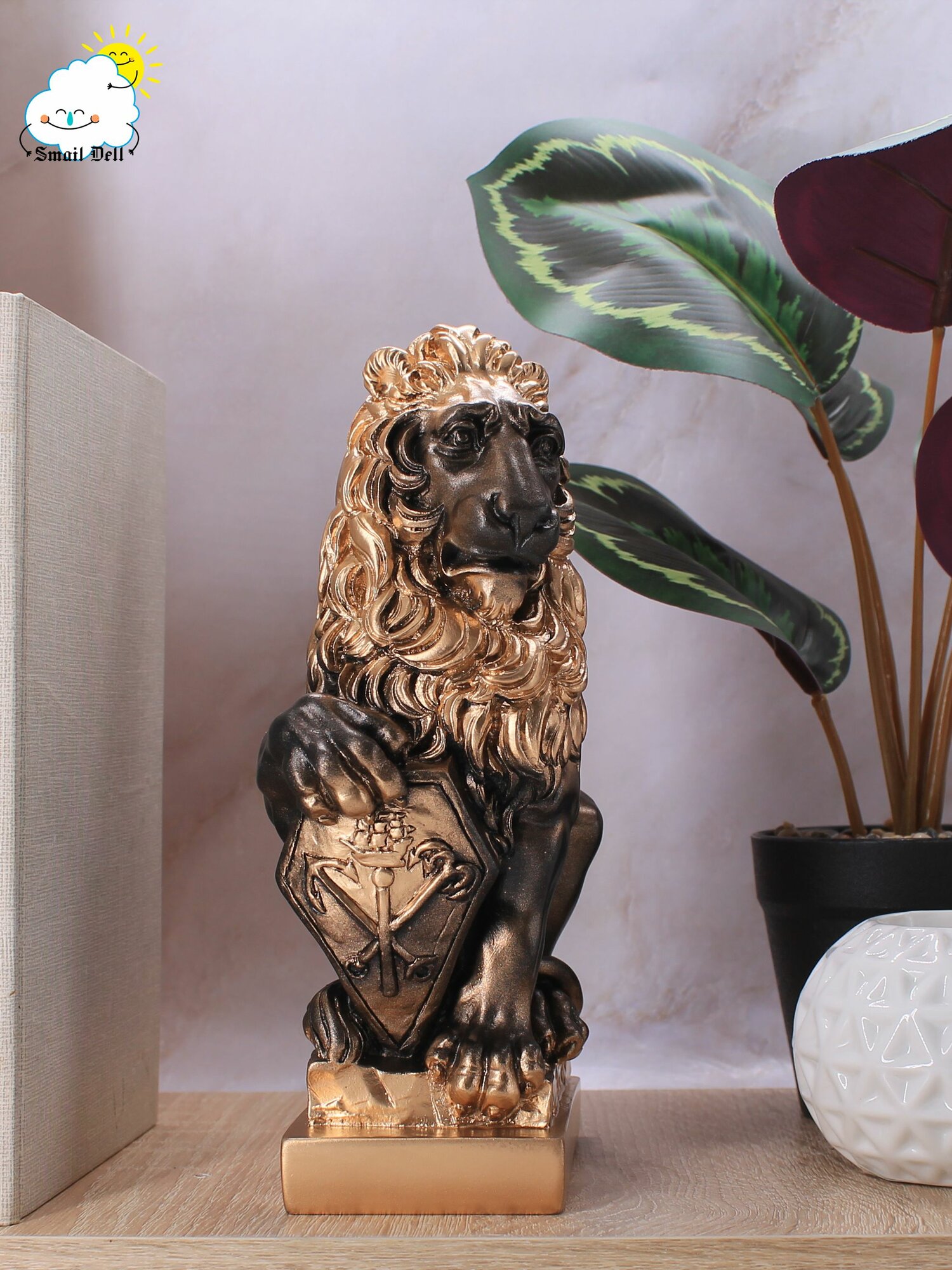 Статуэтка Лев со щитом , 21 см , гипс , цвет бронза