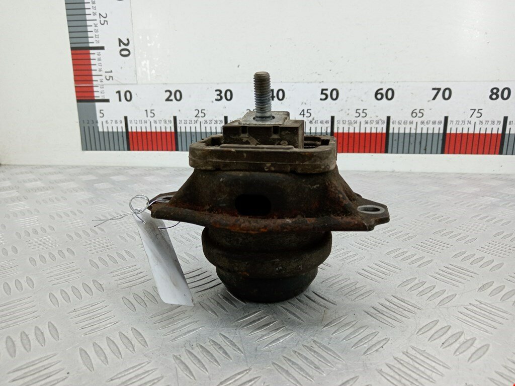 Подушка (опора) крепления двигателя Land Rover Range Rover Sport 1 KKB500441G арт. 1919070
