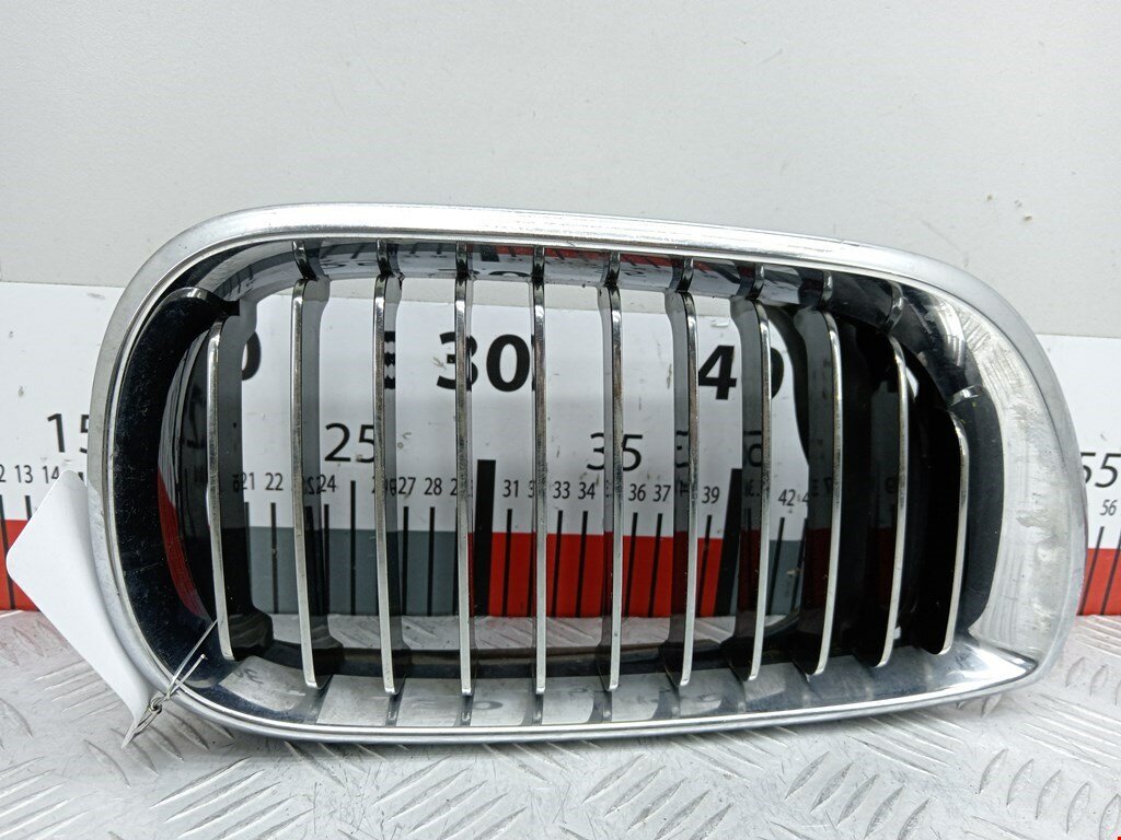 Решетка радиатора BMW 3-Series (E46) 51137042961 арт. 2051172