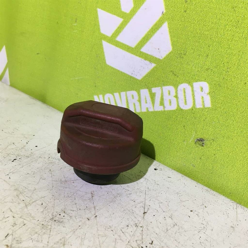 Крышка топливного бака Audi 80 90 B3 86-91