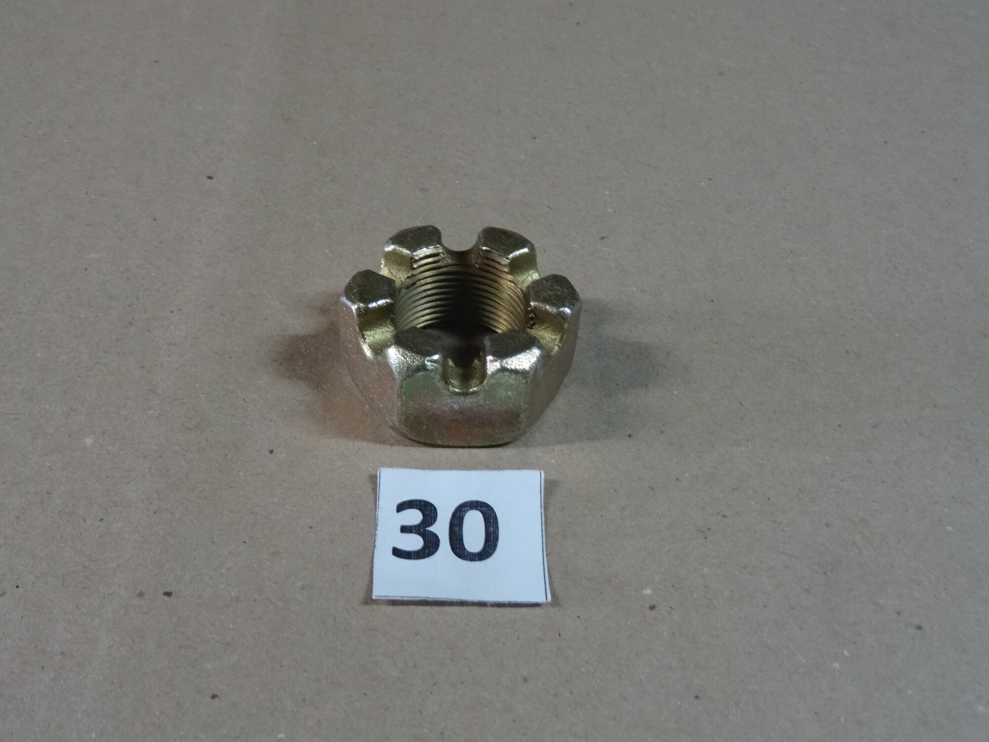 Гайка М24х1,5 корончатая пальца рулев. тяги КамАЗ