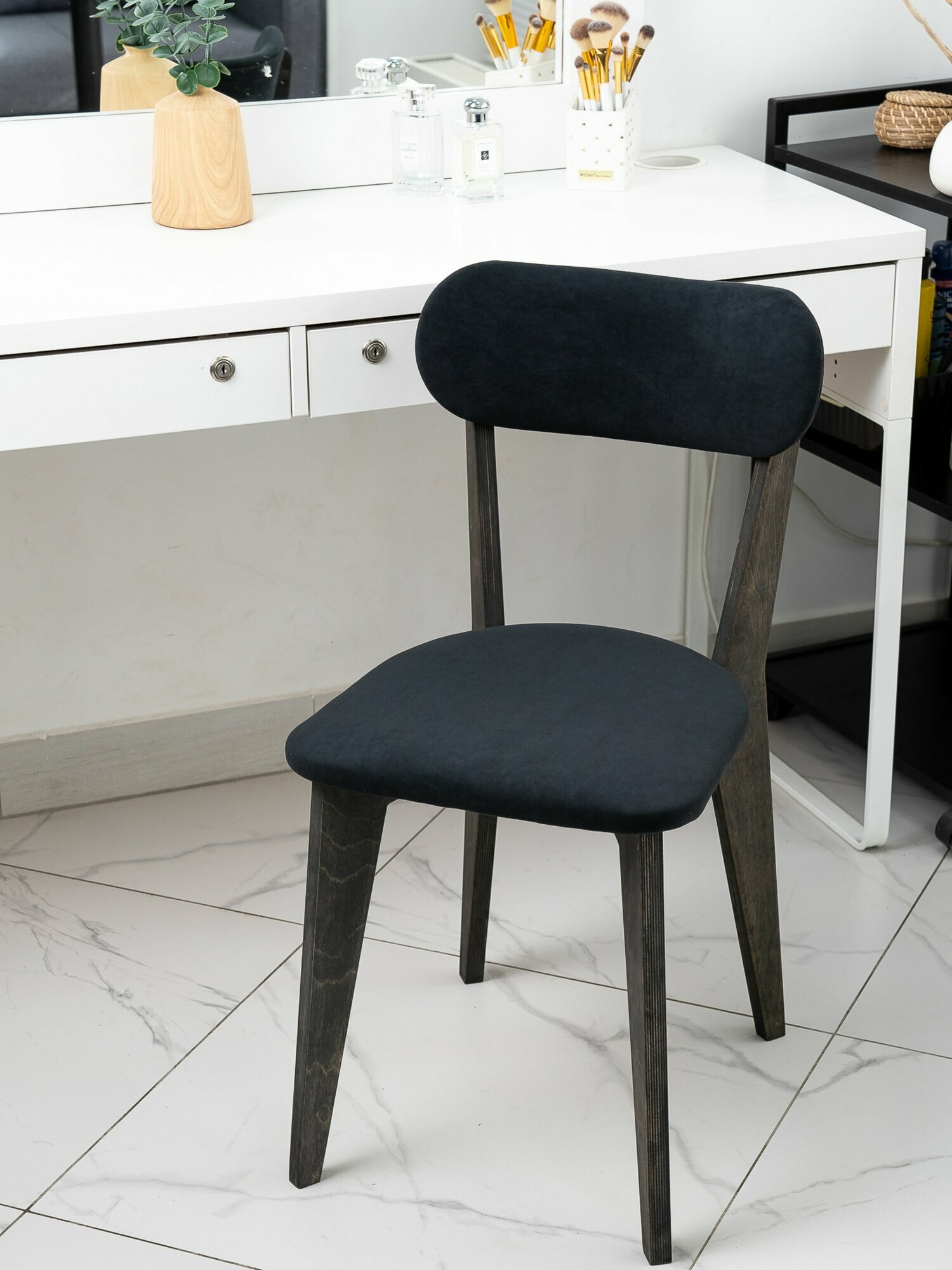 Стул SANYAK для туалетного столика со спинкой мягкий в спальню, велюр, Черный