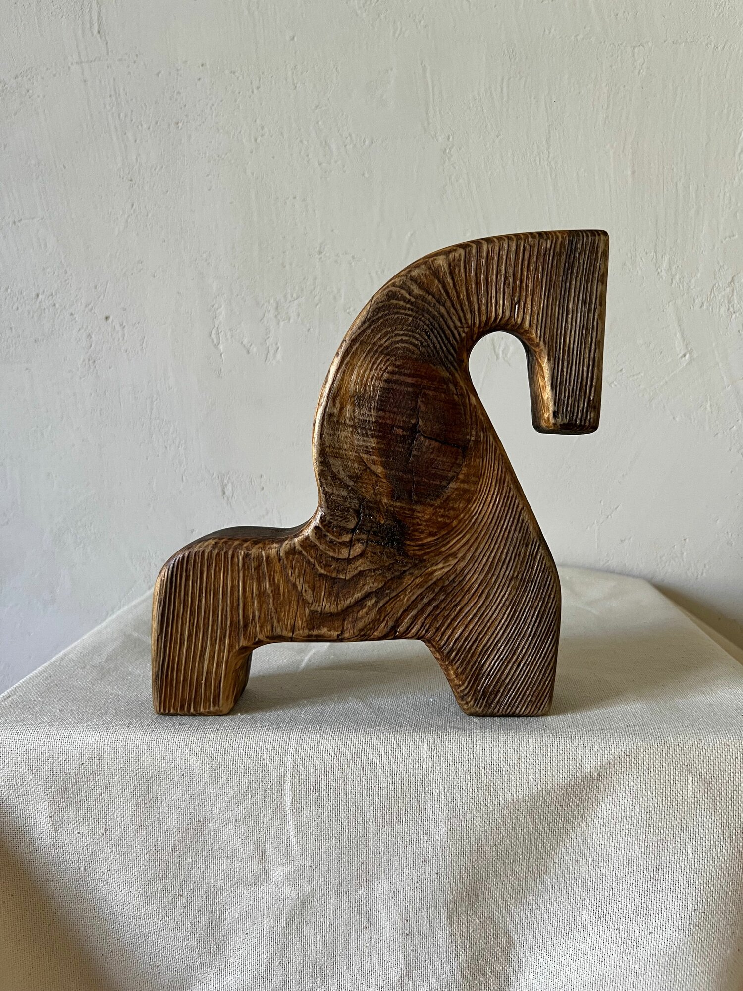 Скульптура Конь. Натуральное дерево. Ручная работа / 19,5х16,5 см. / andCactus