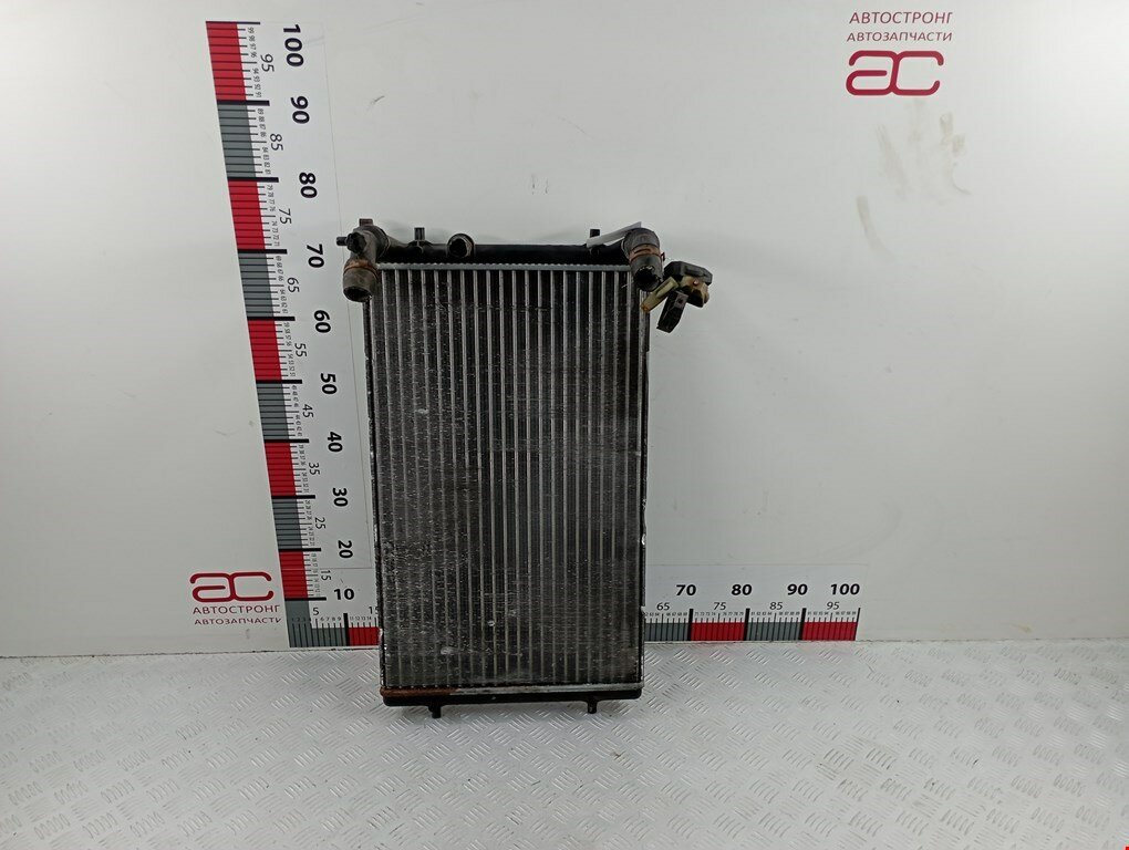 Радиатор основной Volkswagen Golf 4 1J0121253AD арт. 1956915