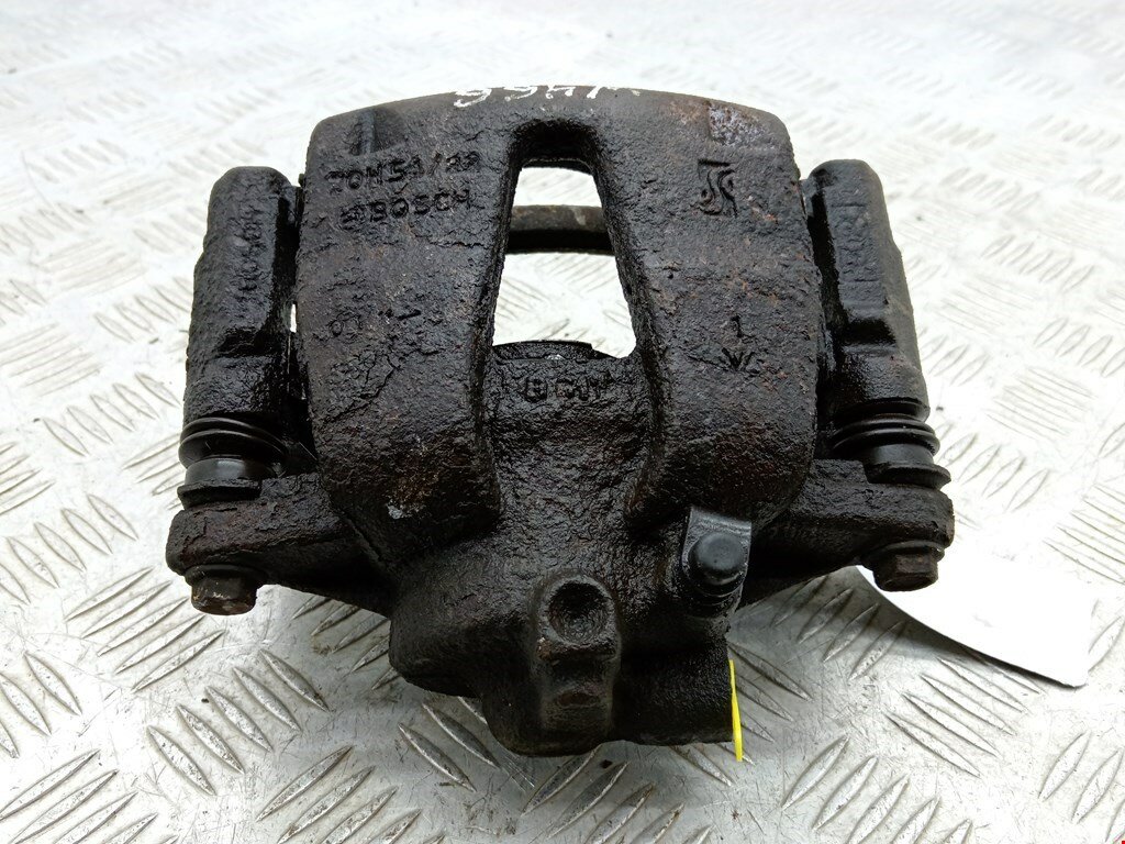 Суппорт передний правый Opel Corsa D 93191696 арт. 1972729
