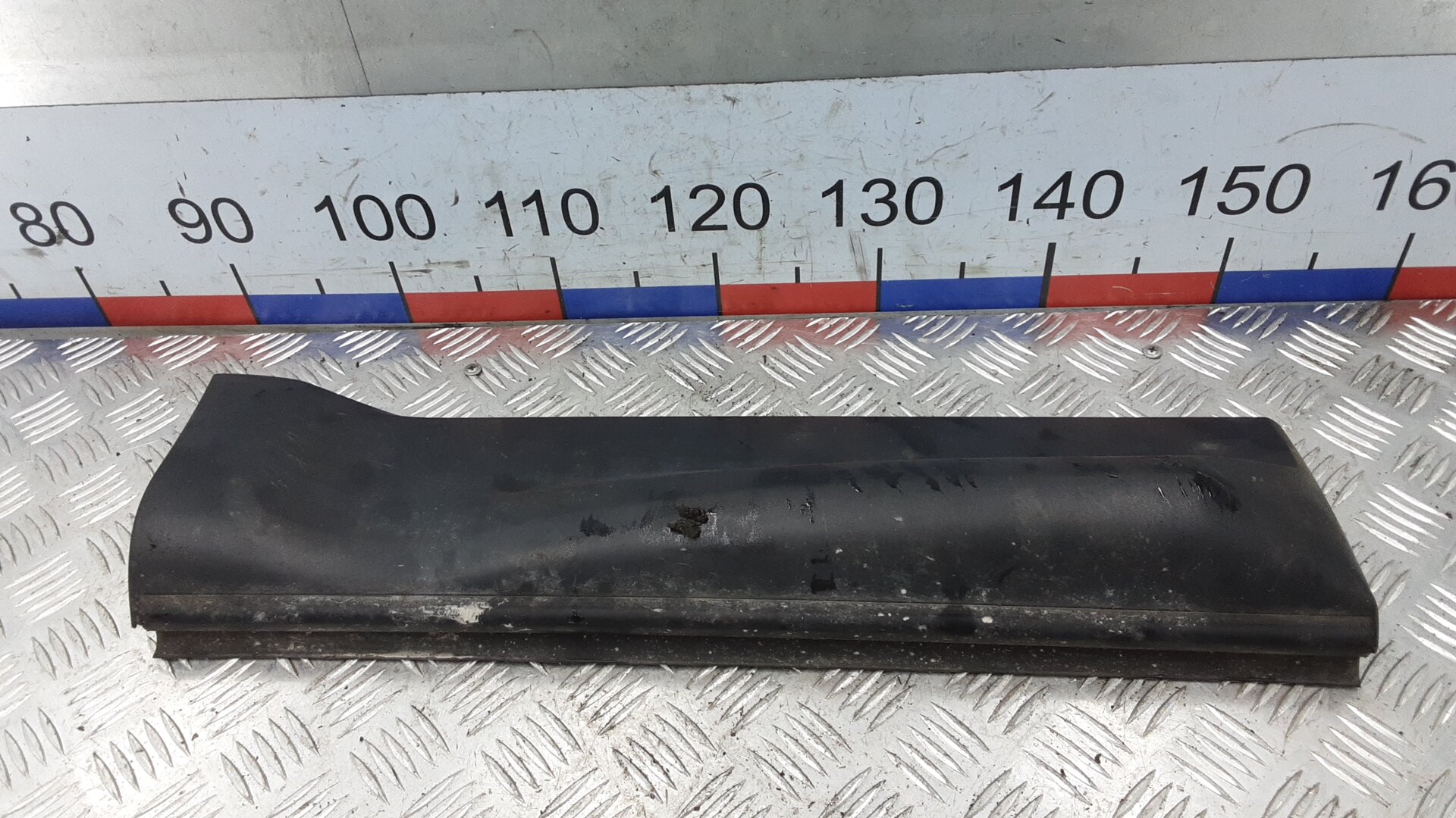 Молдинг двери задней правой LAND ROVER RANGE ROVER SPORT