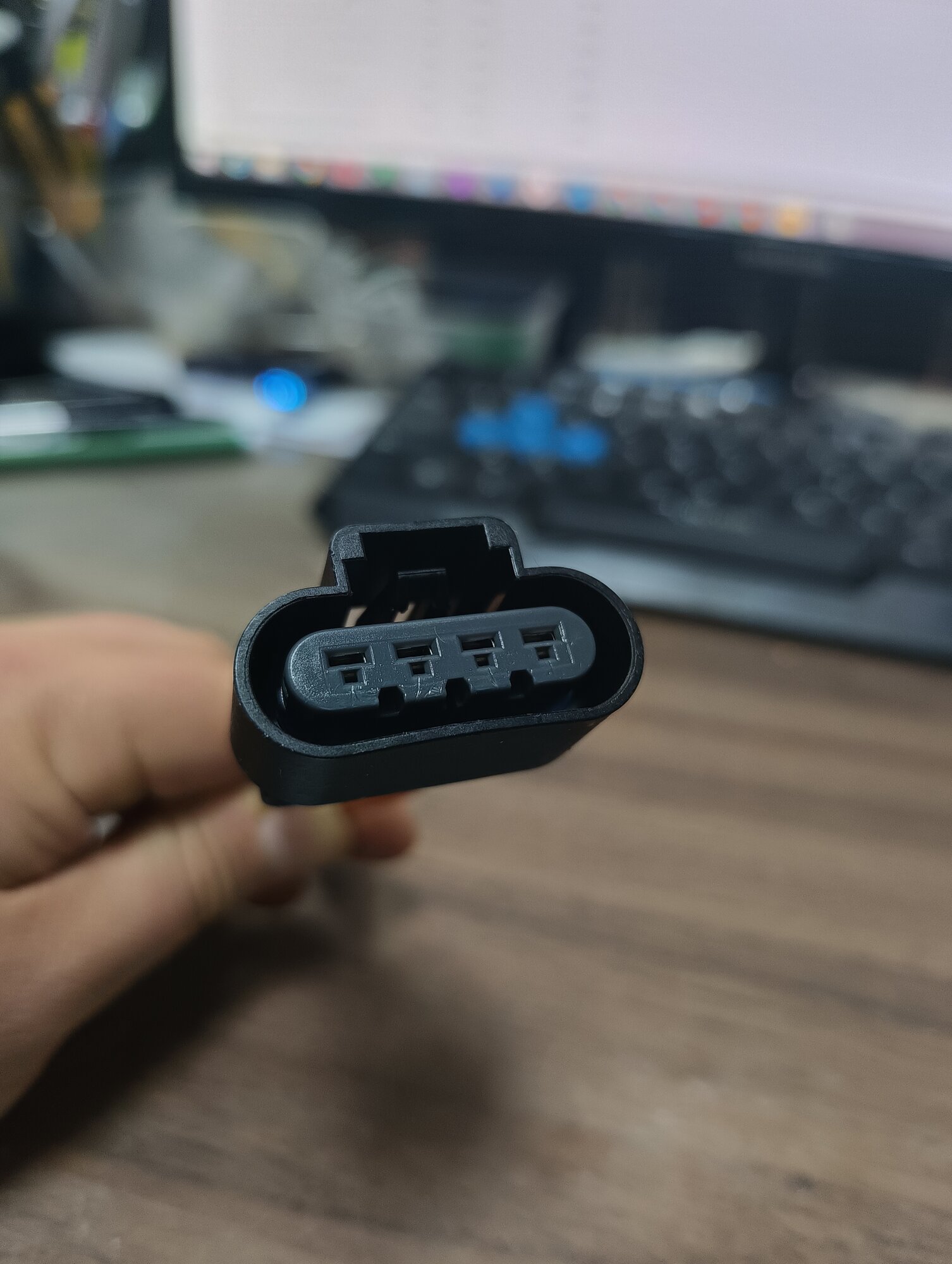 Разъем (штекер) 4 контакта бензонасоса GM Chevrolet Opel