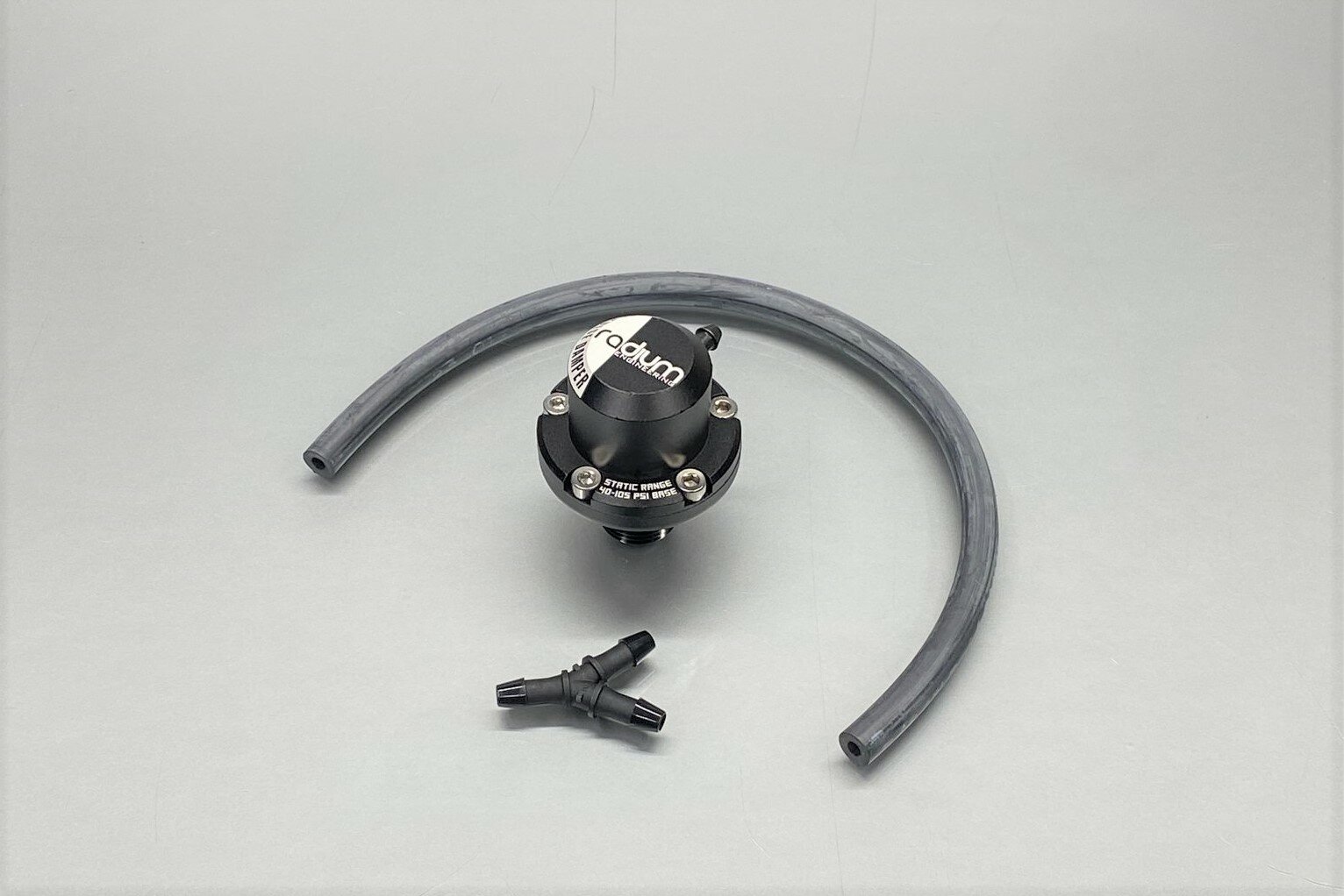 Radium Engineering Топливный демпфер в топливную линию ORB AN8 FPD-XR