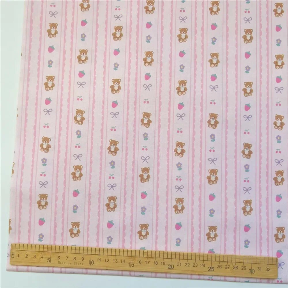 Розовая хлопковая ткань с медвежатами и бантиками, 30x35 см