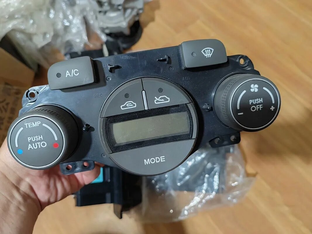 Оригинальный новый переключатель двигателя вентилятора отопителя переменного тока, панель управления кондиционером для Hyundai Accent для KIA Rio