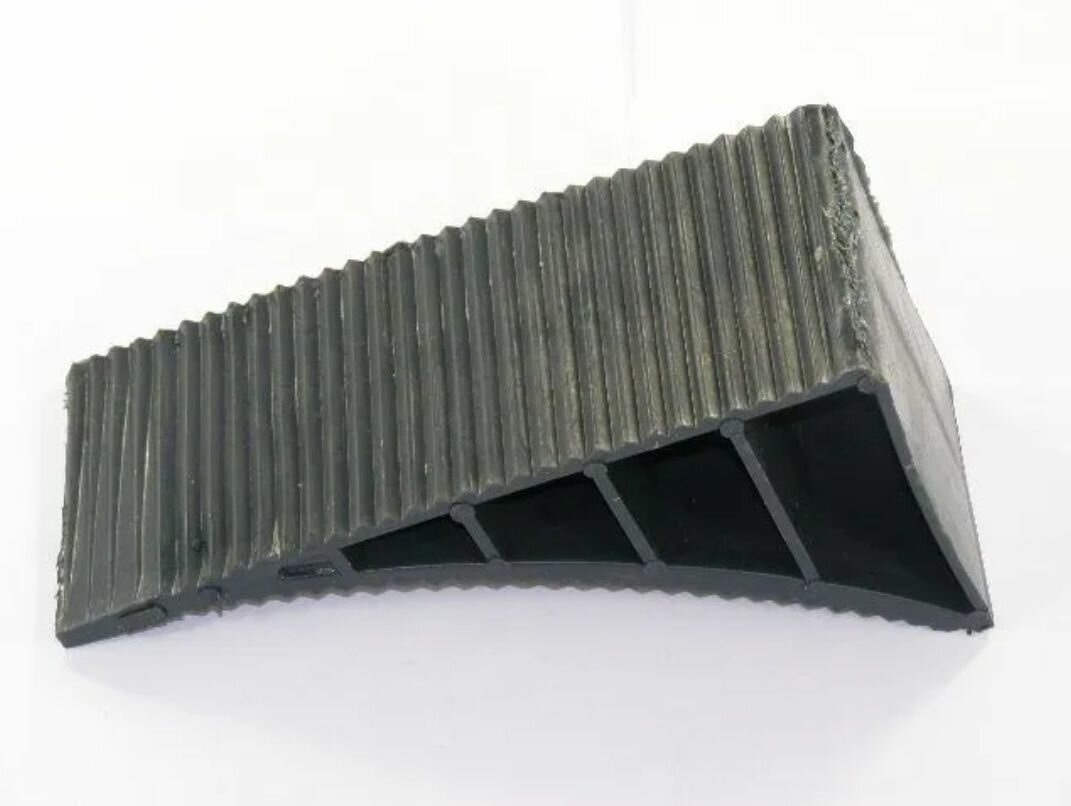 Башмак противооткатный пластмас.