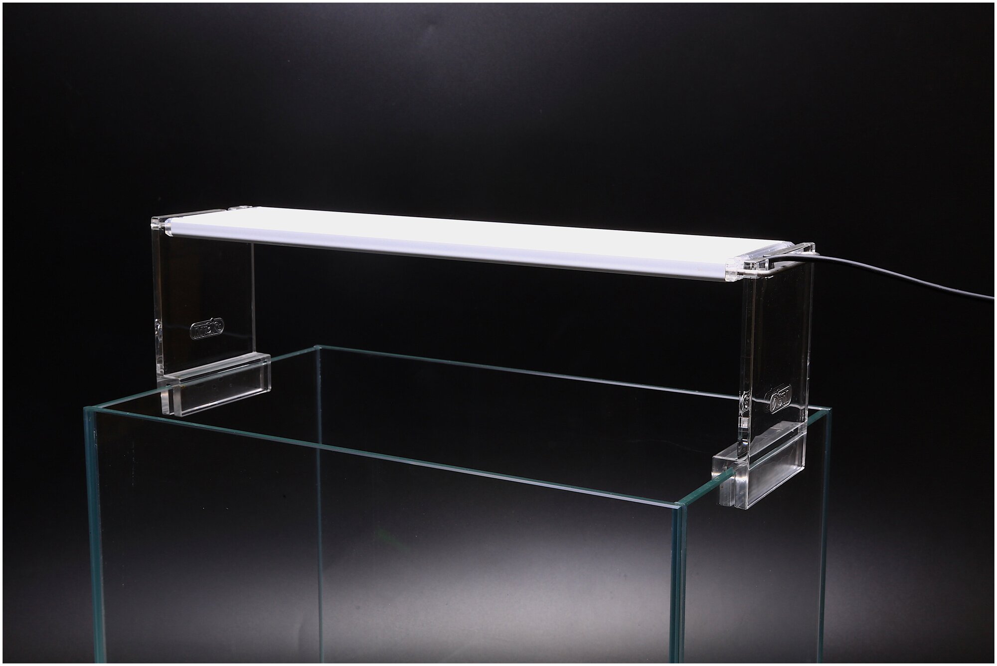 Светильник светодиодный (LED) Ista Aqua Slim light 60см 16,1Вт