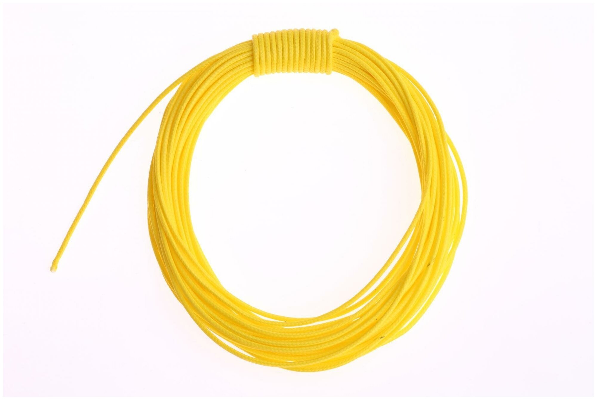 Шнур плетеный, капроновый, высокопрочный Dyneema, желтый 2.0 мм, на разрыв 200 кг длина 5 метров.