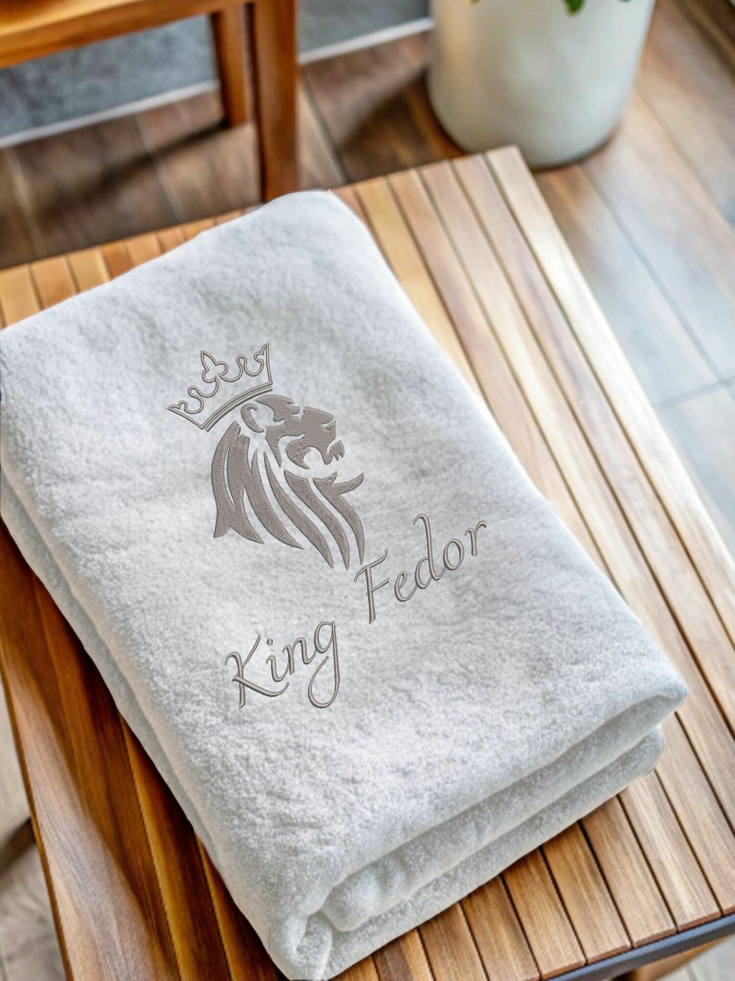 Полотенце банное махровое именное подарочное с вышивкой King Фёдор