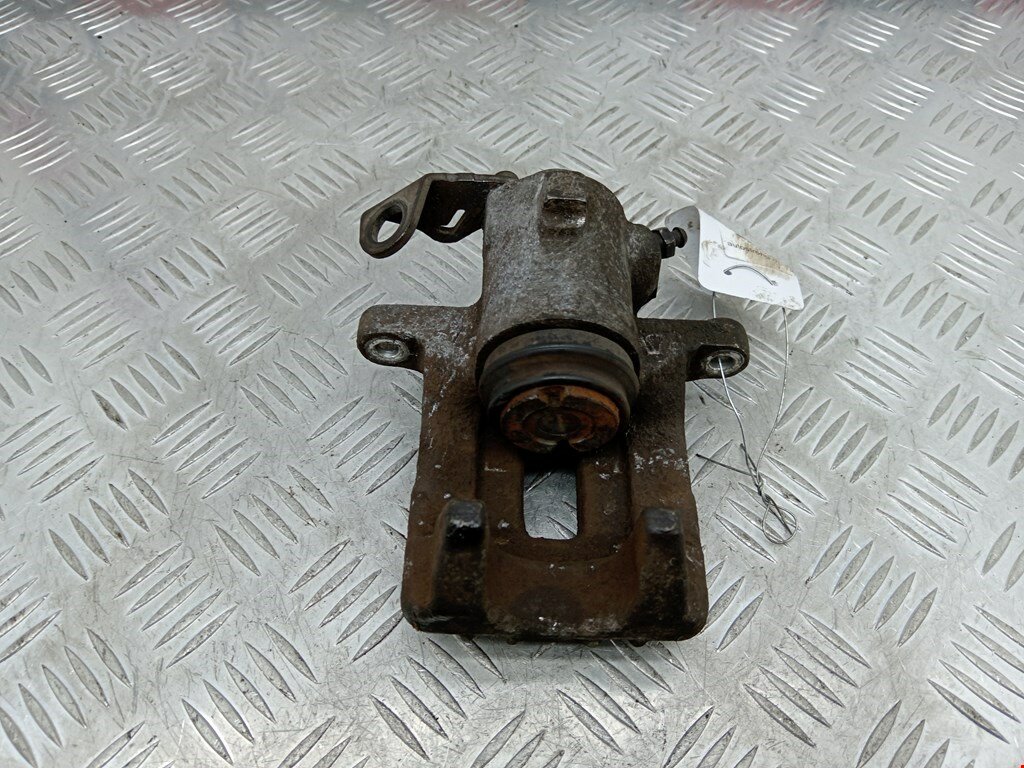 Суппорт задний левый Volkswagen Golf 4 1J0615423G арт. 1755680